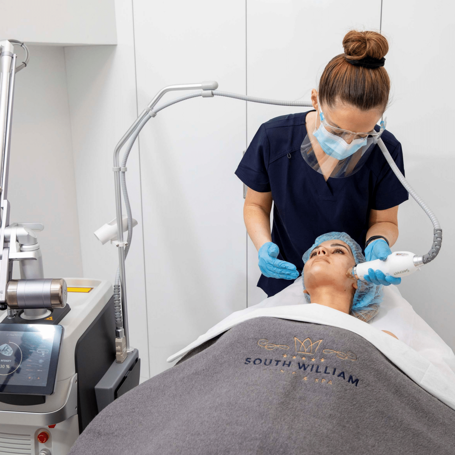 Radiofrequency Microneedling vs Traditional Methods